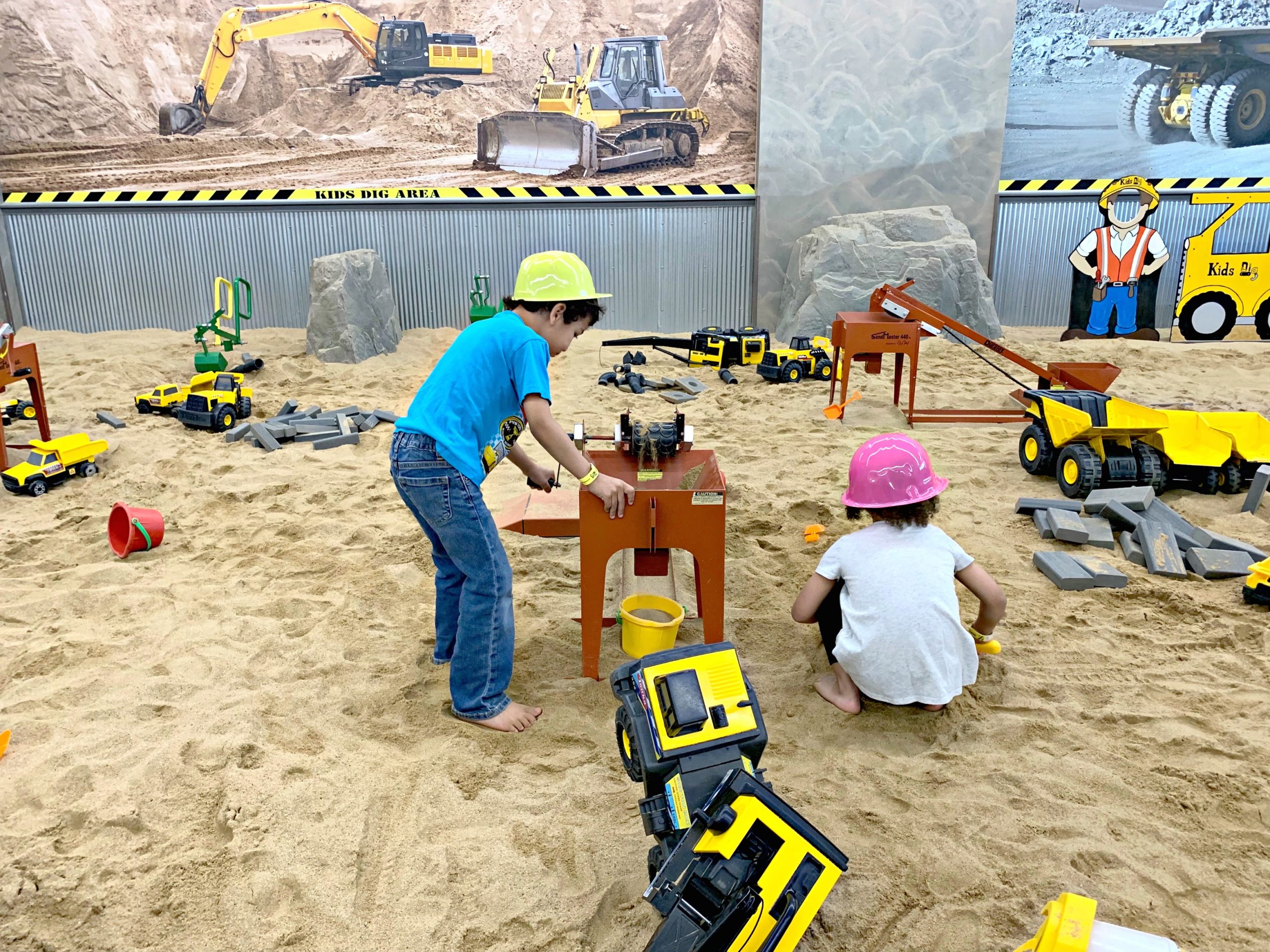 Indoor Sandy Fun at Kids Dig in Littleton! » The Denver Housewife