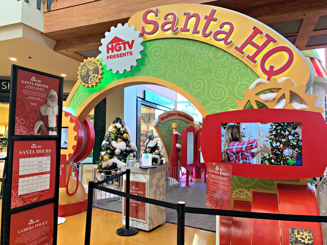 Our Yearly Christmas Tradition: Santa HQ! » The Denver Housewife