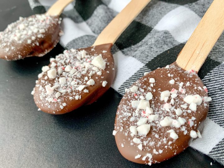 Peppermint Hot Chocolate Spoons » The Denver Housewife