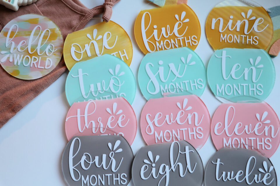Free SVG: Baby Milestone Acrylic Rounds » The Denver Housewife