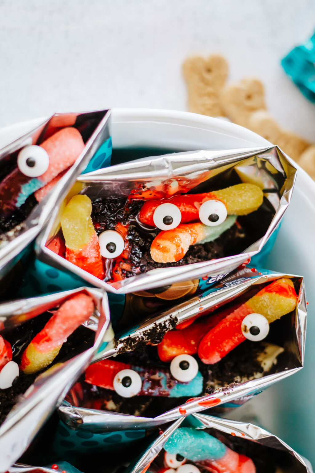 Halloween Graveyard Dirt Cup Snack Bags » The Denver Housewife