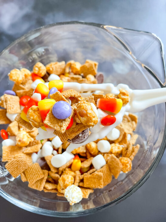Halloween S'more Snack Mix » The Denver Housewife