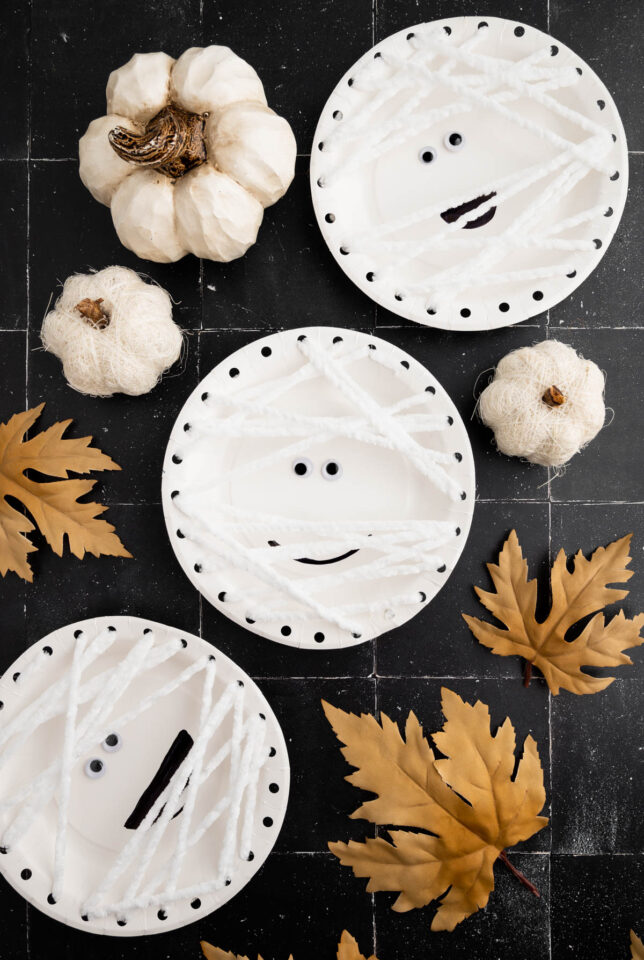Paper Plate Mummy Craft » The Denver Housewife
