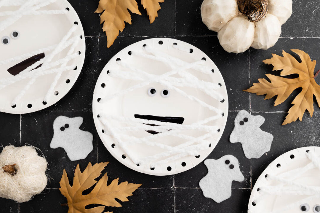 Paper Plate Mummy Craft » The Denver Housewife