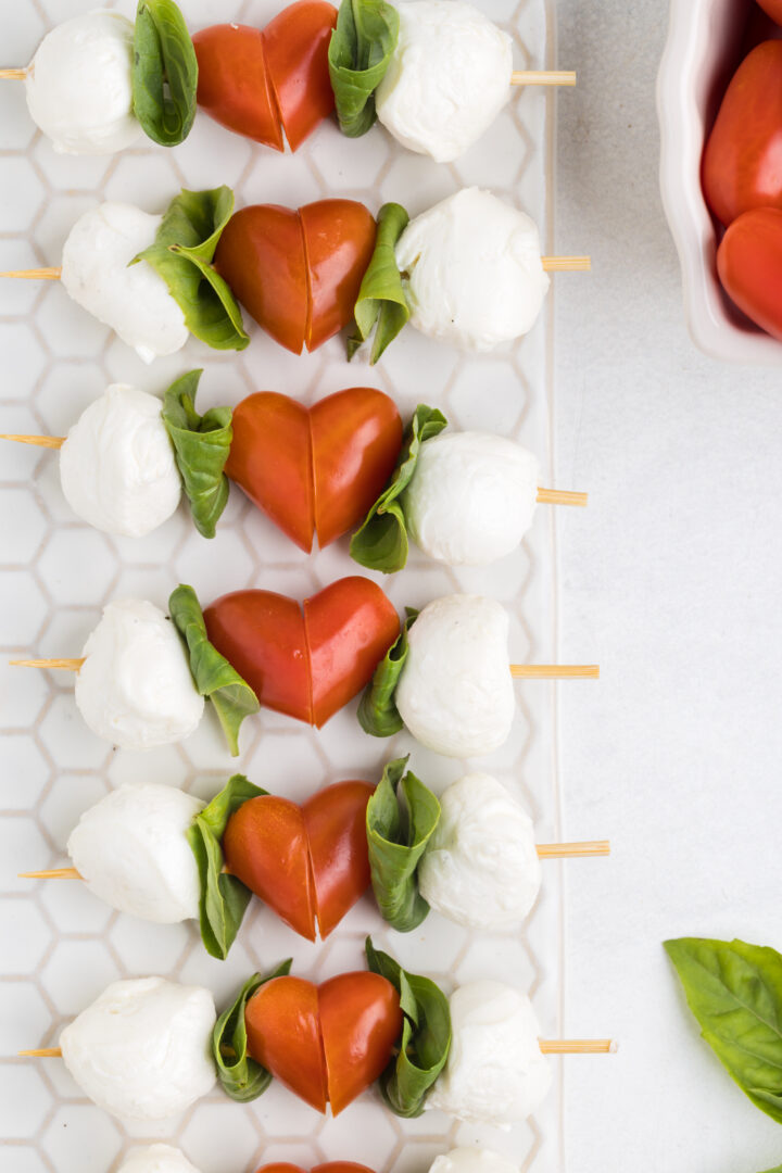 Heart Caprese Bites » The Denver Housewife
