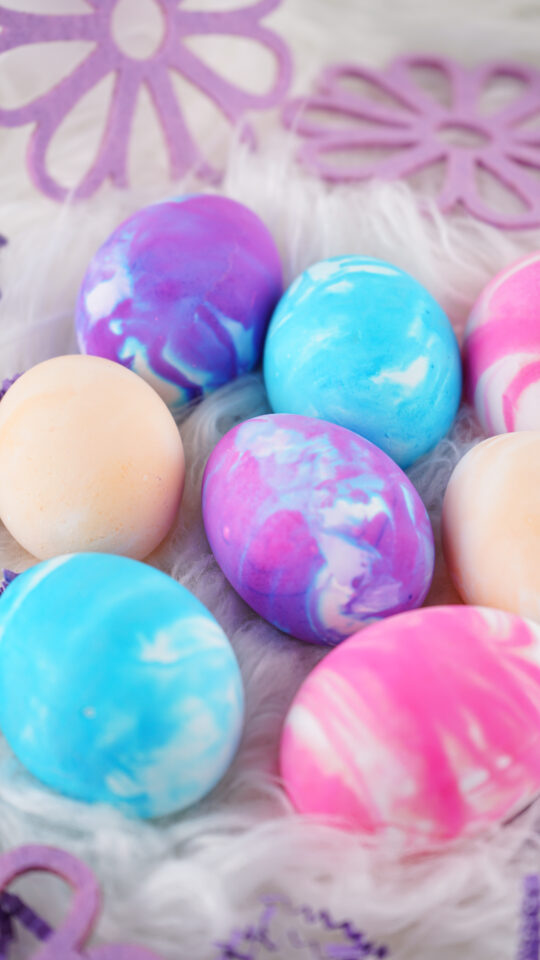 How to Dye Easter Eggs with Cool Whip » The Denver Housewife